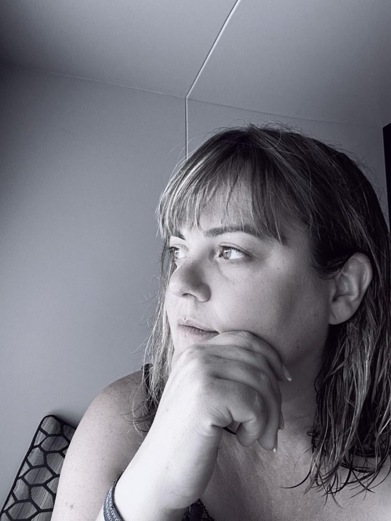 La novela que no habla del pasado, sino de lo que dejó dentro de ...