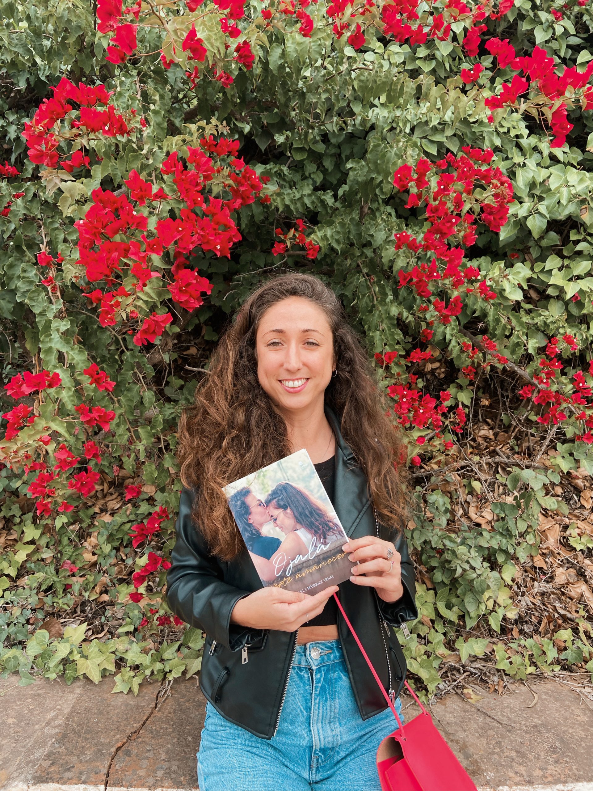 Adela Márquez nos cuenta todo sobre su primera novela, «Ojalá verte ...