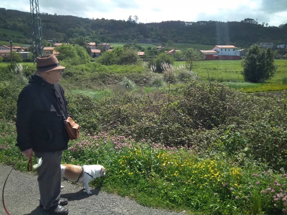 Conoce a Carlos Ortiz de Zárate, autor de la novela “Cowboy from ...
